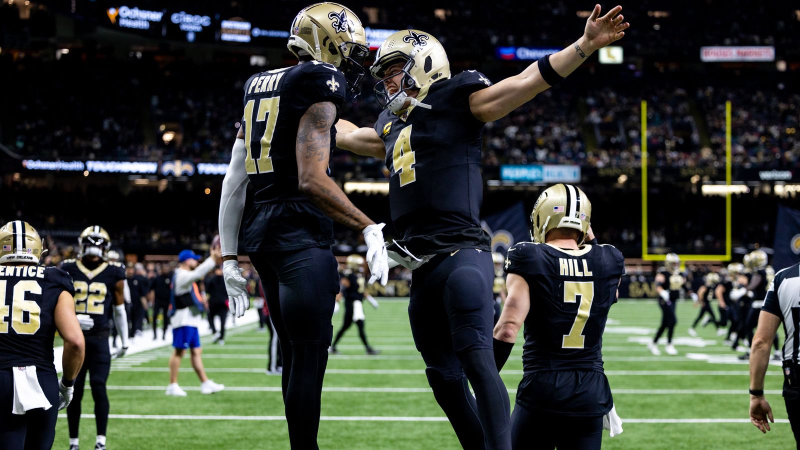 Kudos to Pete Carmichael, Derek Carr for Saints’ offensive makeover ...